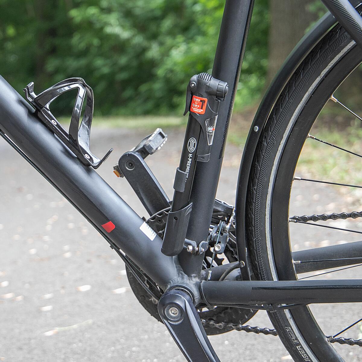 Heyner Premium Mini Handpumpe für Fahrräder mit Manometer bei Camping ...